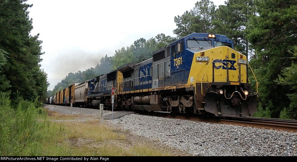 CSX CW40-8 7361 (ex-CR 6201) and SD70AC 4524